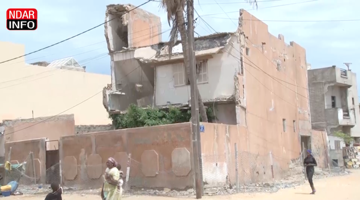 Ndar Toute : Un bâtiment en ruine sème la panique – vidéo